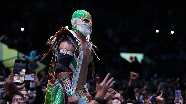 Místico Defeats MJF In Title Vs. Mask Match, Wins CMLL World Championship