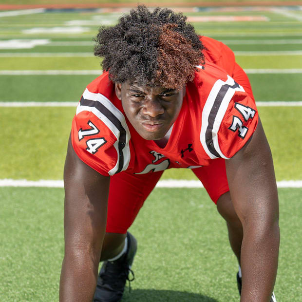 Texas Longhorns 4-Star DL Commit Corey Wells on Flip Watch?