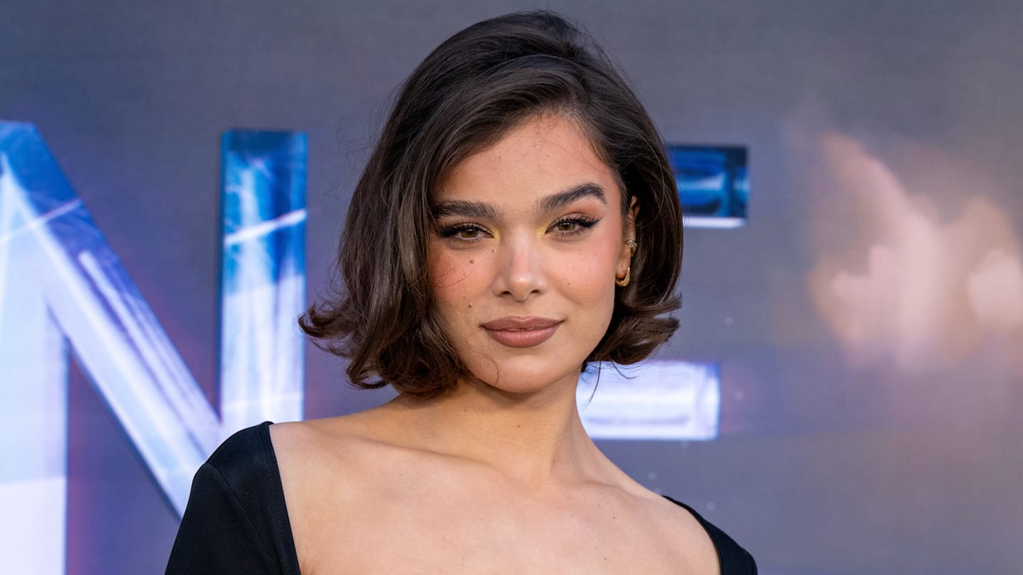 Hailee Steinfeld Flaunts Her Long Legs in All-Leather Mini Dress for ...