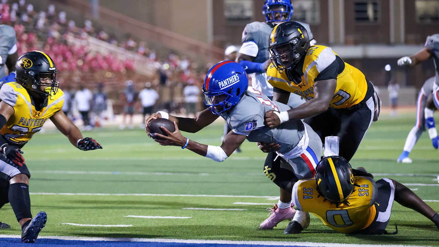 Duncanville cruises past Temple in Texas high school football playoffs ...