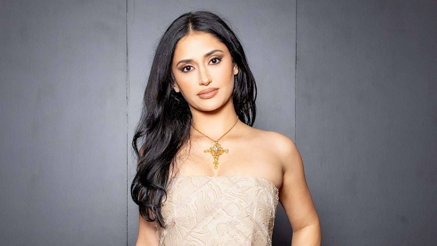 ‘Love Island USA’ Alum Leah Kateb Nails Courtside Style in Plunging ...