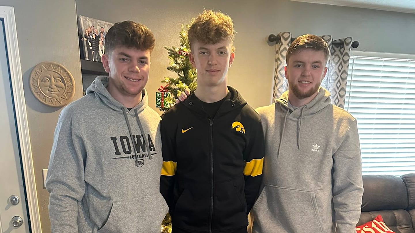 Jaxx DeJean Spends Time with Iowa Football