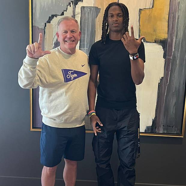 Michigan Wolverines in 'Heavy Pursuit' of Top-10 Cornerback, LSU ...