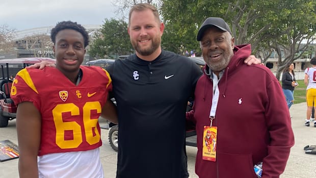 USC Trojans Recruiting: 4-Star Quarterback Commit Julian Lewis Throws 6 Touchdowns