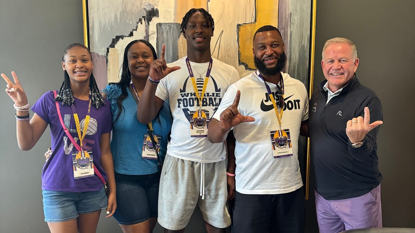 LSU Football Pursuing Prized Tennessee Volunteers Quarterback Commit LSU Football Pursuing Prized Tennessee Volunteers Quarterback Commit