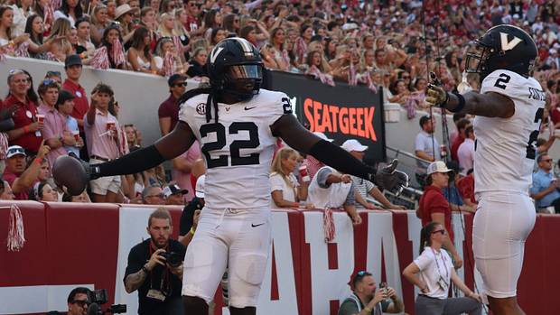 Photo Gallery: Another Look at the 30-14 Alabama Win Over Vanderbilt