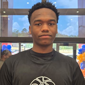 Arkansas Razorbacks tight end shares story why he is no longer on team