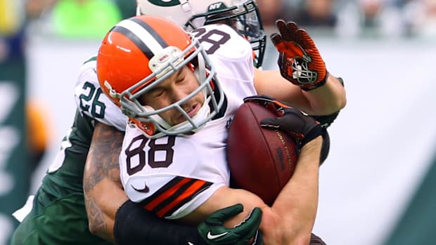 Former Oklahoma State WR takes over as Hinton's head football coach