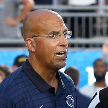 Oregon Duck Mascot’s Unexpected Goodyear Blimp Move Turns Heads