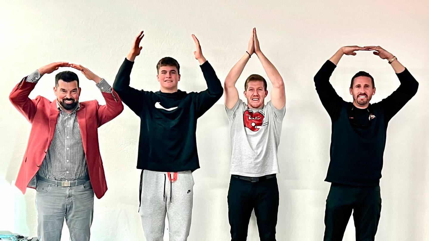 Nate Roberts, Ohio State commit, breaks multiple tackles for stunning ...