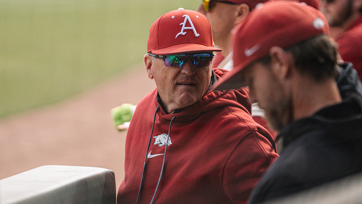 No. 4 Arkansas Baseball Completes Series Sweep Against Charlotte | VT News