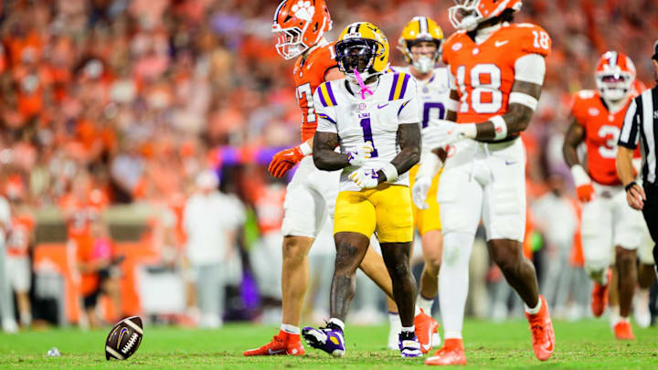 Key LSU Football Offensive Weapon Ruled Out For Arkansas Razorbacks Matchup