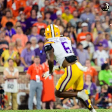 LSU Football vs. Arkansas Razorbacks Kickoff Time, TV Channel Revealed ...
