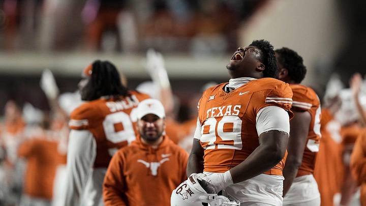 Texas Longhorns Transfer Visiting SEC Team