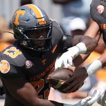 Signing Day: Mariyon Dye Signs with Tennessee Football