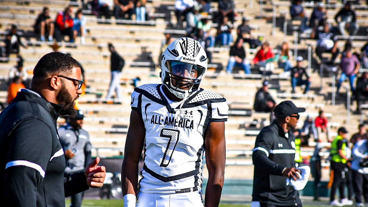 Five-Star EDGE Zion Elee Shuts Down Recruitment, Reaffirms Commitment ...