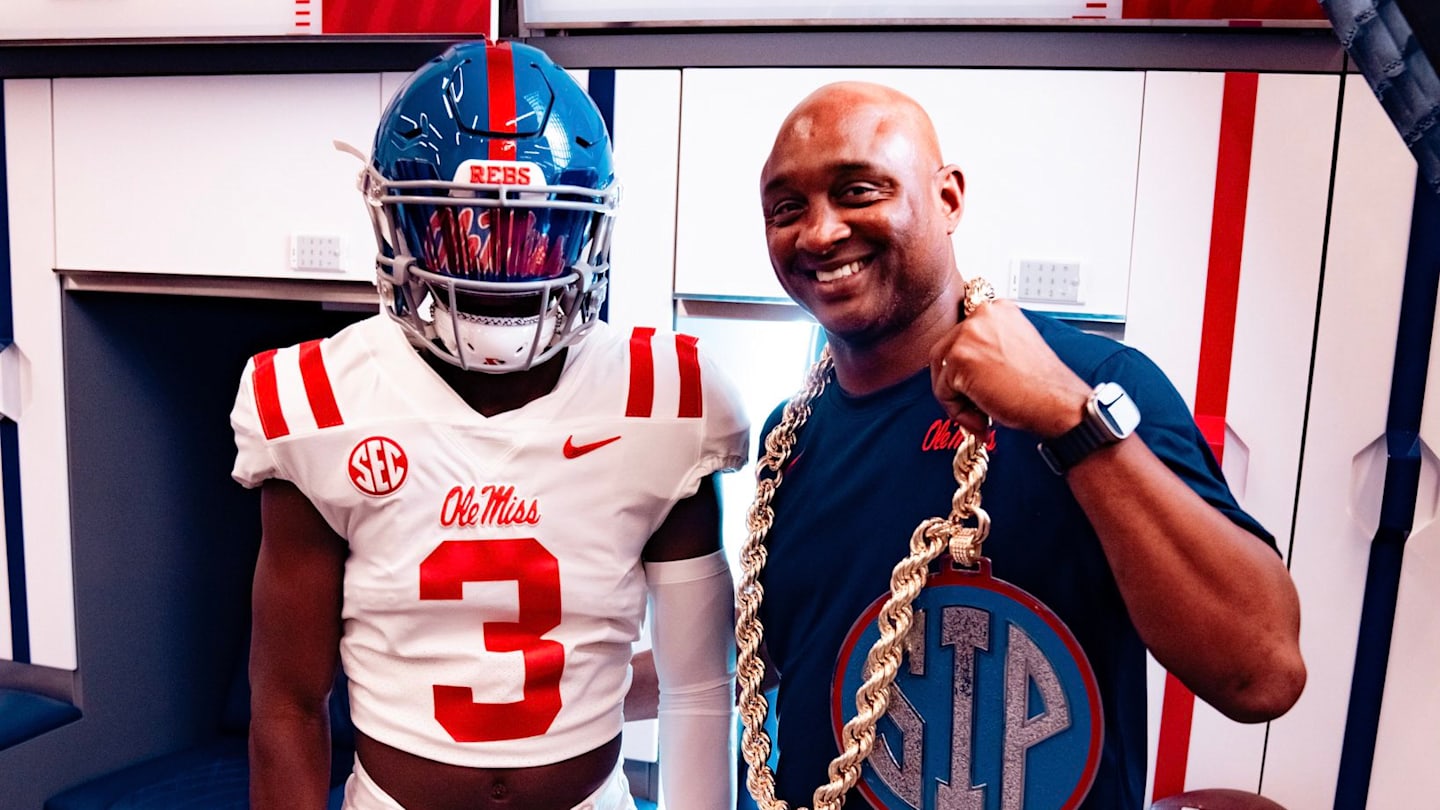 Ole Miss Rebels Land Commitment From Three-Star WR Dillon Alfred