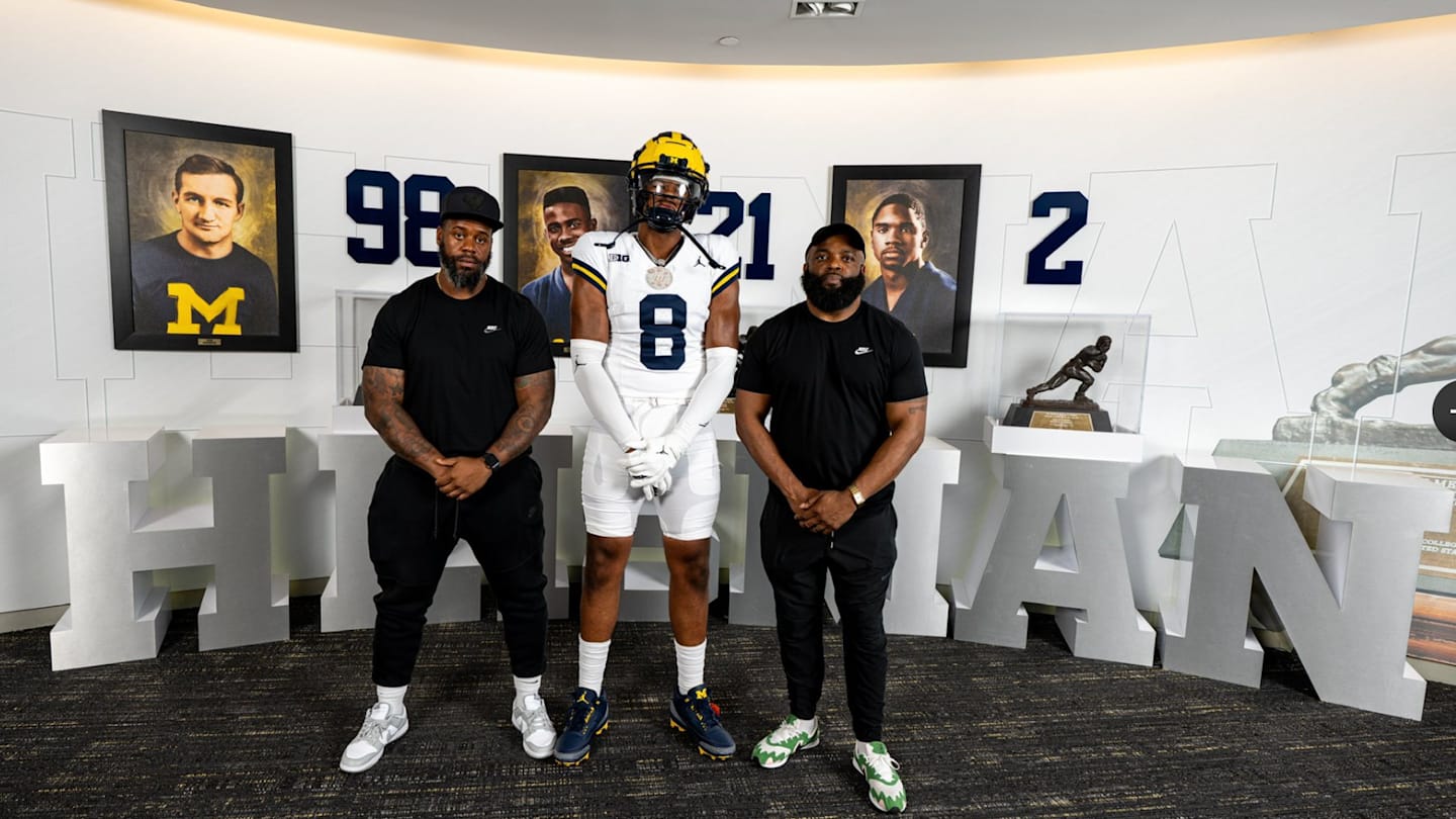 2026 4-star edge rusher Julian Walker commits to Michigan football