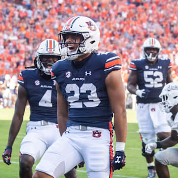 New Auburn Football Commit Makes History