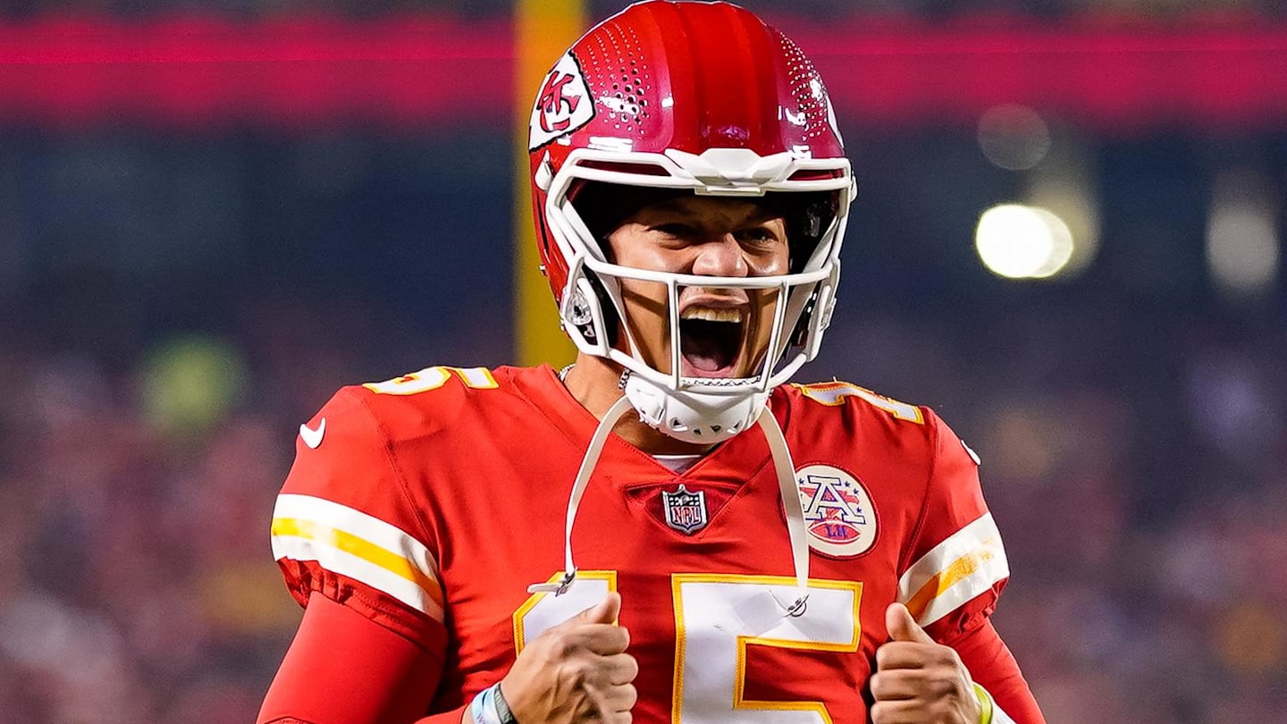 Patrick Mahomes Gives Epic Pump-Up Speech Ahead of Chiefs vs. Raiders ...