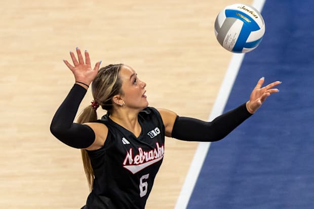 Choboy Thrives in Her First Weekend as Nebraska's Libero