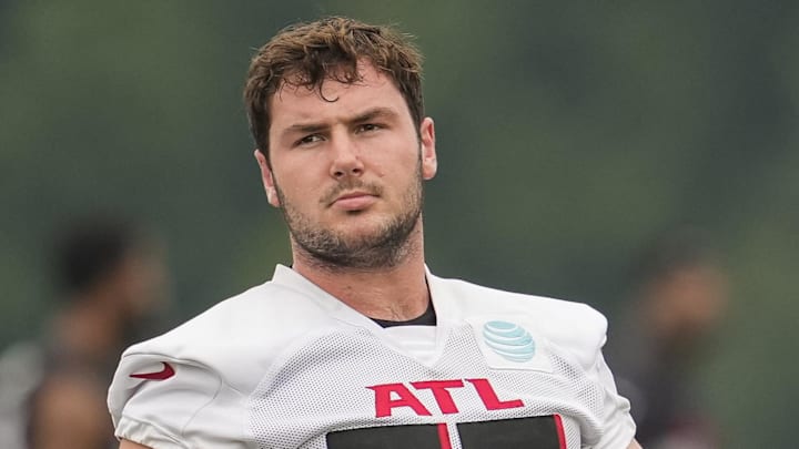 Bears Twitter really, really wants Chicago to ink free agent center ...