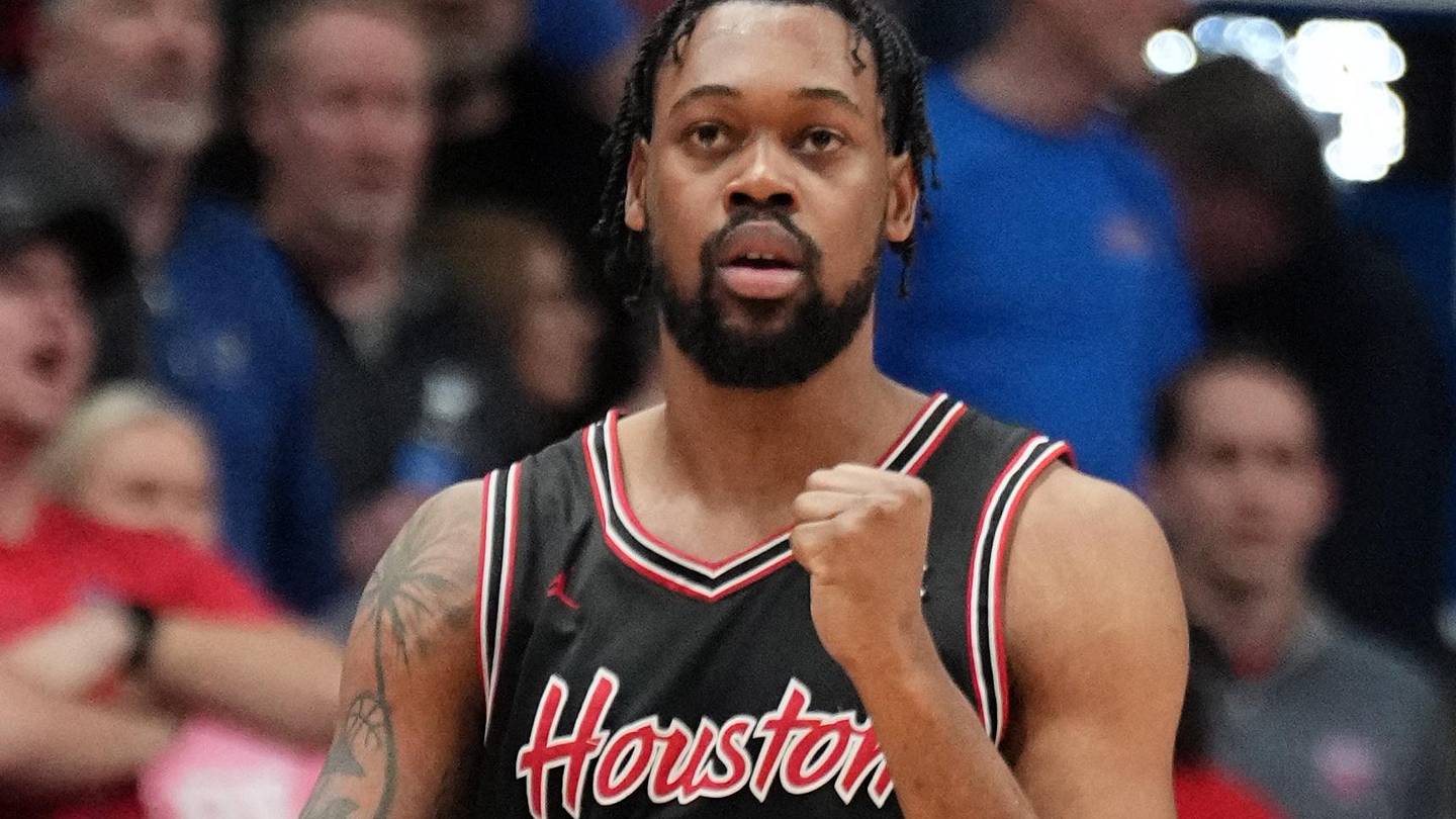 Houston finally gets signature win vs. Kansas: 3 takeaways