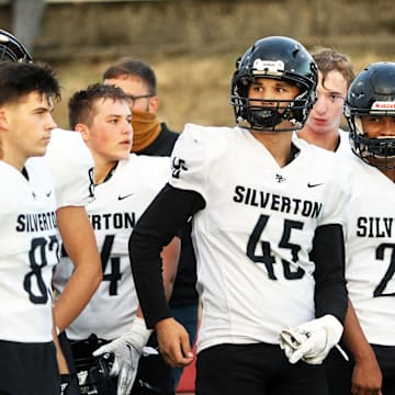 Lake Oswego running back LaMarcus Bell reopens his college recruitment