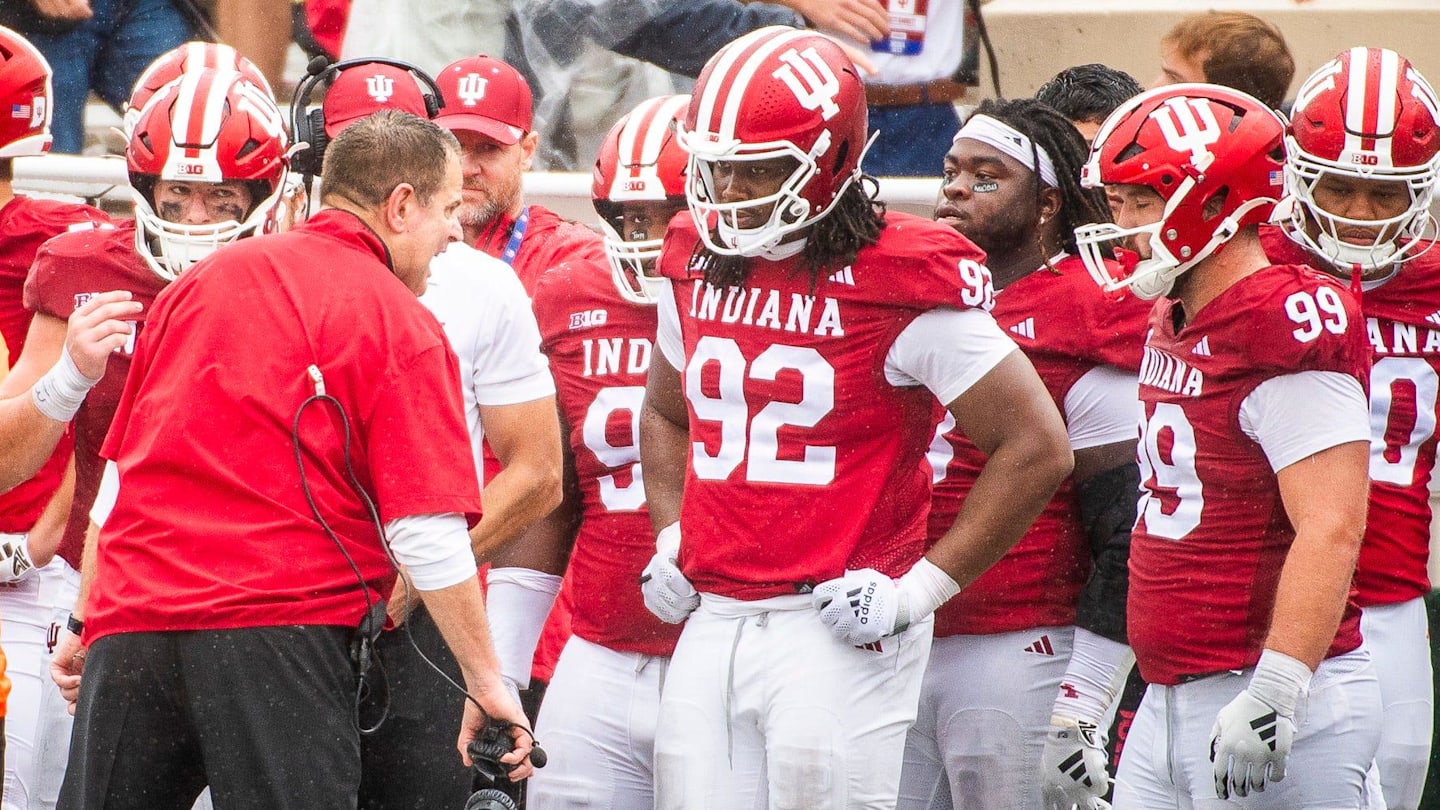 Football Blue Blood, ‘Emerging Superpower’ Meet in College Football Playoff