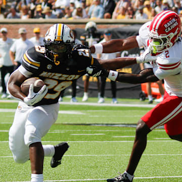 Mizzou Survives Late Kansas Run, Secures Upset Victory Over Top-Ranked ...