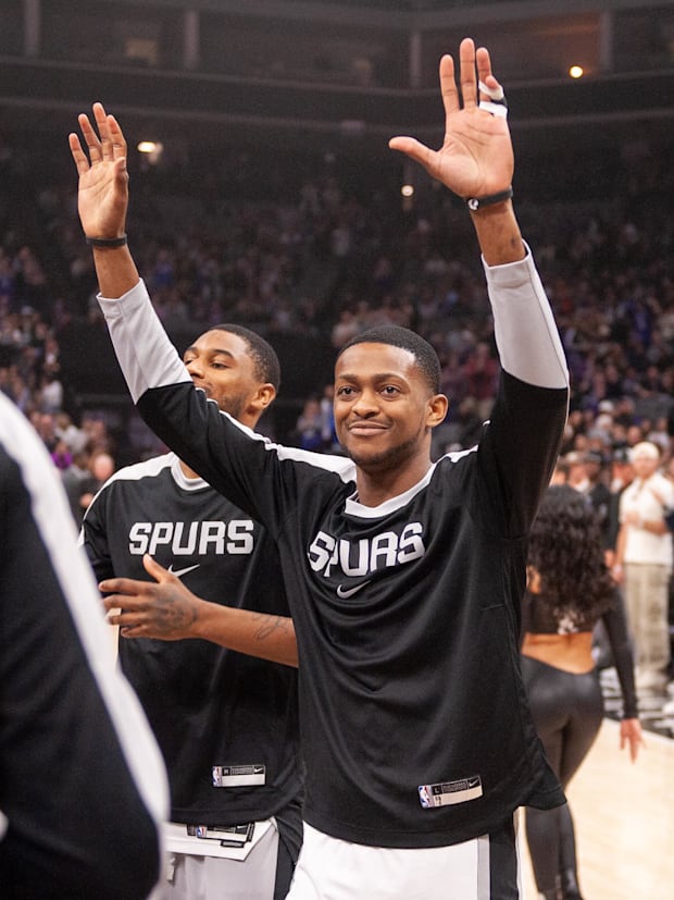 De'Aaron Fox Reveals Potential Surgery Before Lakers-Spurs Game