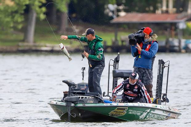 Jake Lawrence Wins Bass Pro Tour Stage 4 with Final-Second Bass on ...