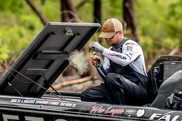 Wes Logan Wins 2025 Bassmaster Elite at Lake Tenkiller on Father’s Day