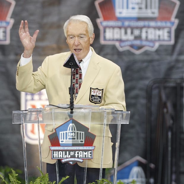Centenarian Marv Levy makes Hall of Fame history with Bills' legends by ...