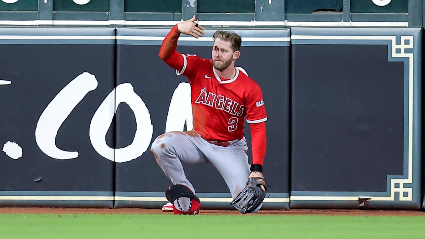 Angels’ Bullpen Acts Fast After Outfielder Suffers Ugly Injury Running ...