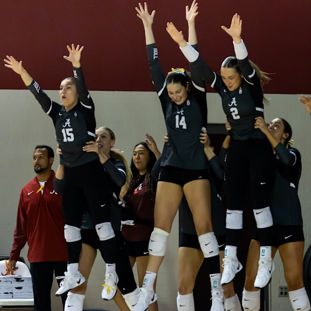 Alabama Volleyball Aces Memphis, Soccer Rolls Past LSU: Roll Call