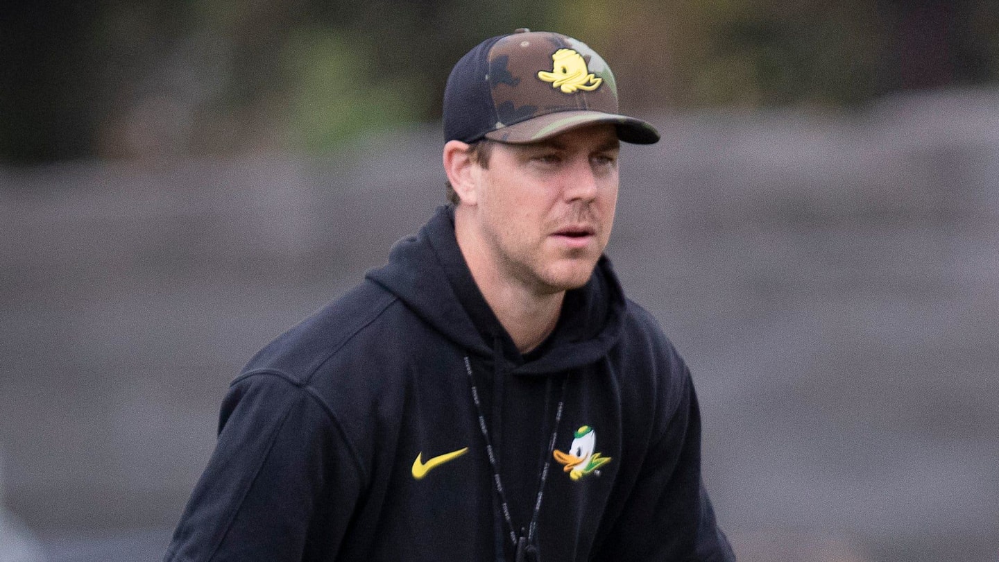 Oregon Ducks' Will Stein Addresses Evan Stewart Injury, Receiver Depth