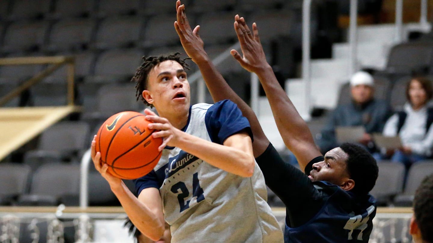 Spartans Falling Behind in Battle for Darius Adams?