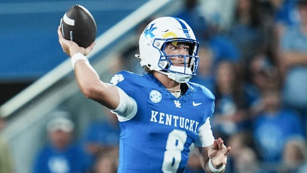 ESPN picks the winner between Mark Stoops's Kentucky Wildcats and South ...