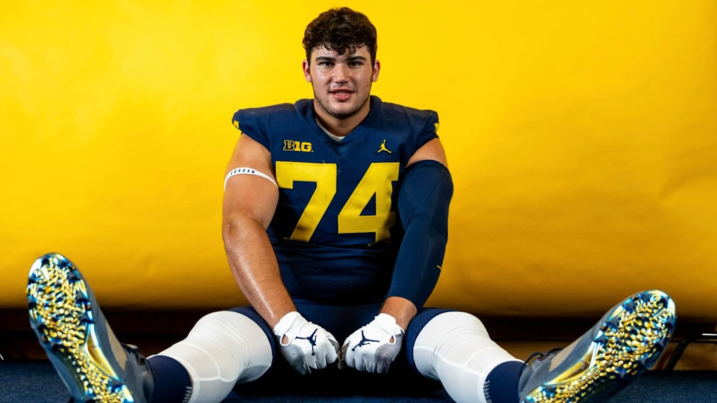 Michigan Football officially signs 4-star OL Avery Gach