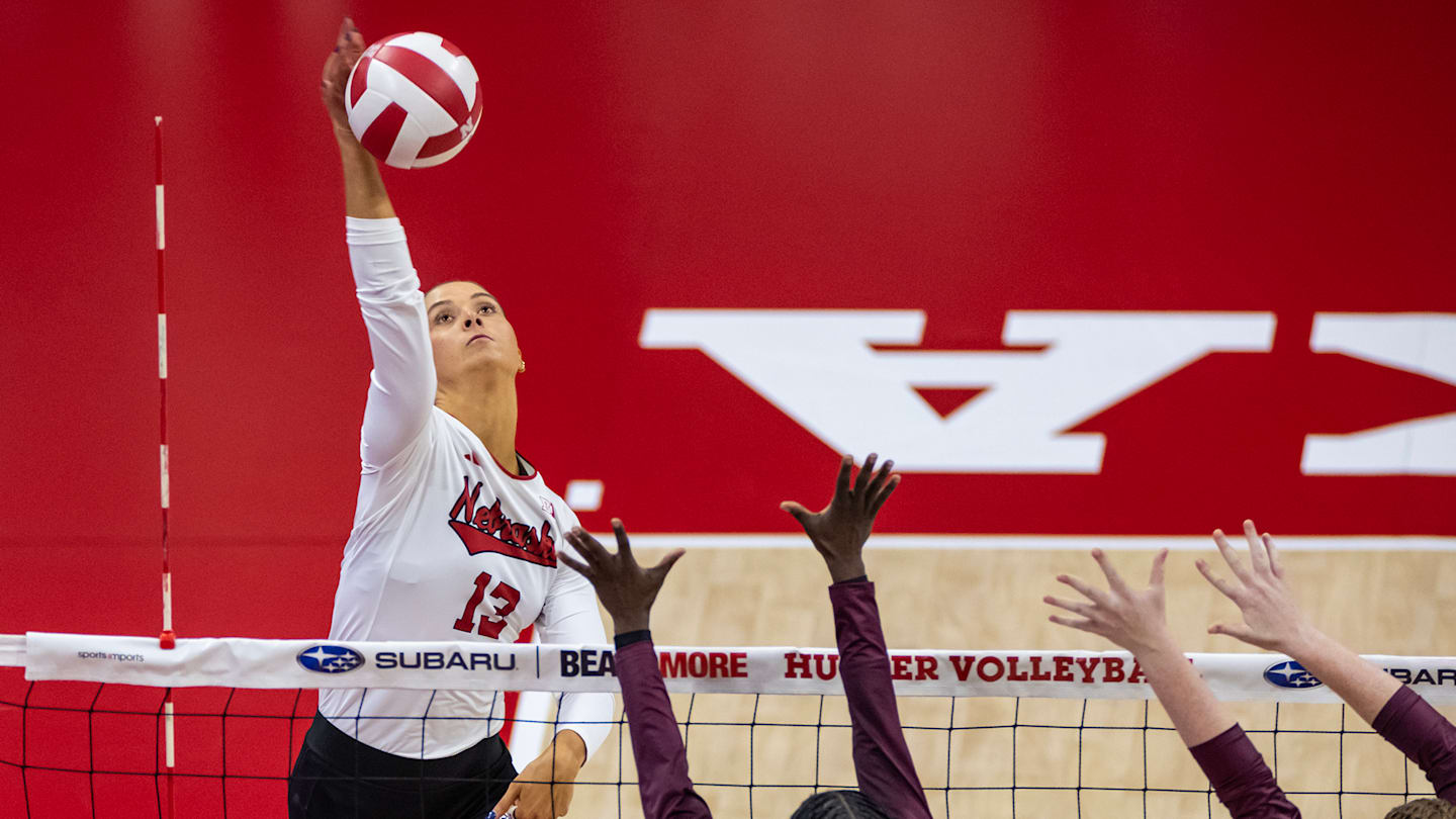 'A Gift' to Nebraska Volleyball: Merritt Beason Leads Huskers Over ...