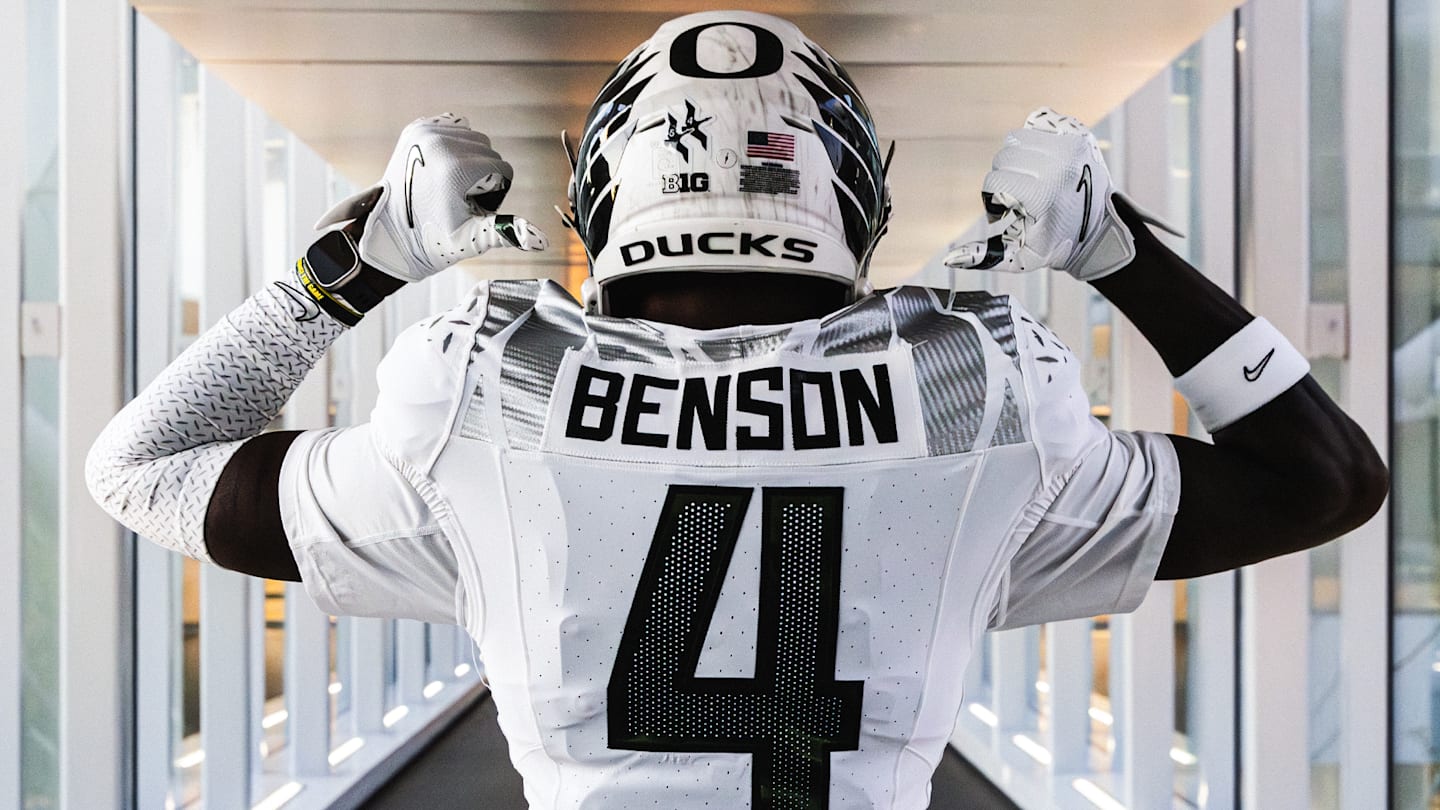 Oregon Ducks' New Uniforms Are Built to Impress Recruits Nationwide