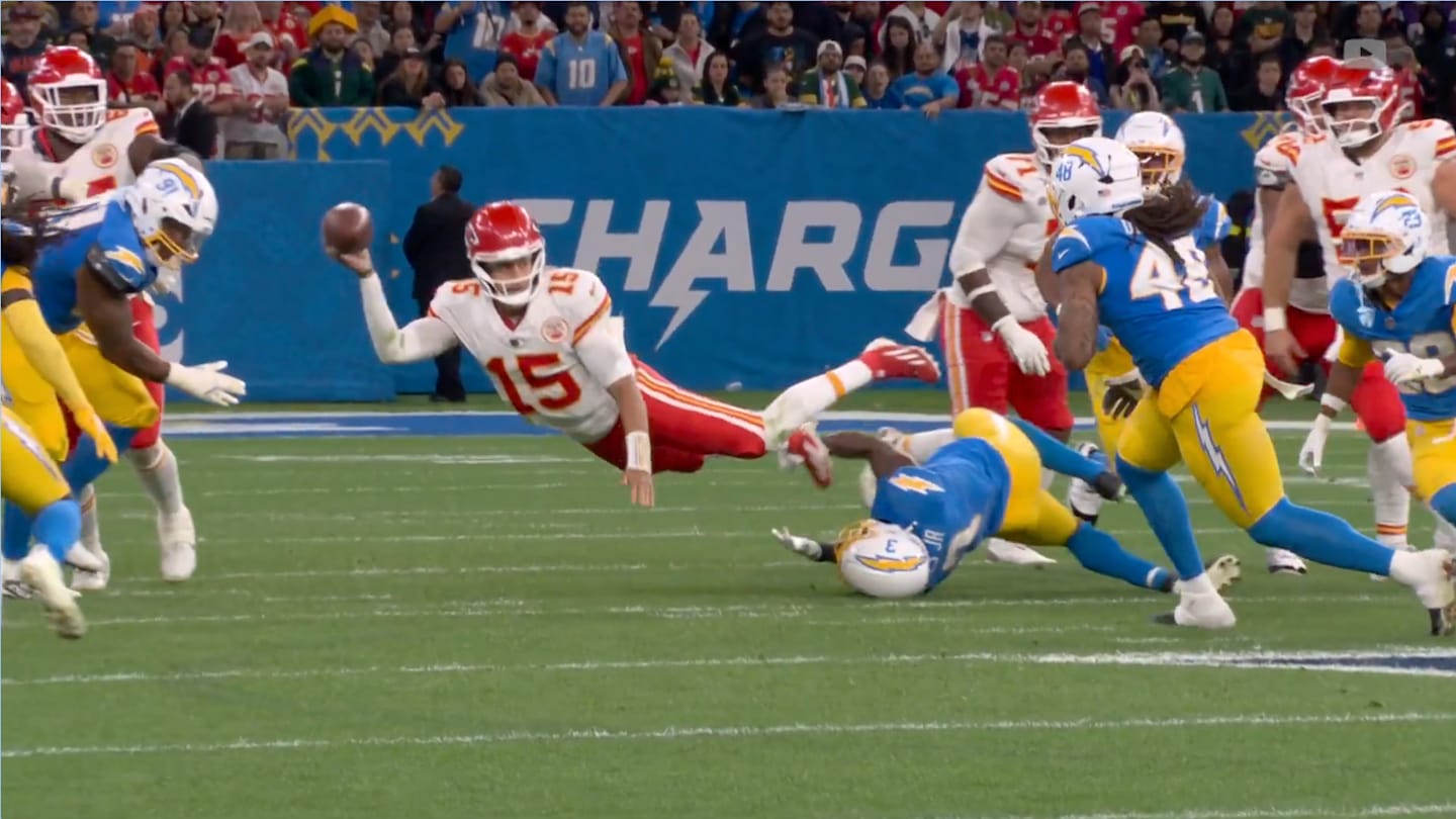 Patrick Mahomes Completes Pass While Totally Airborne in Latest ...
