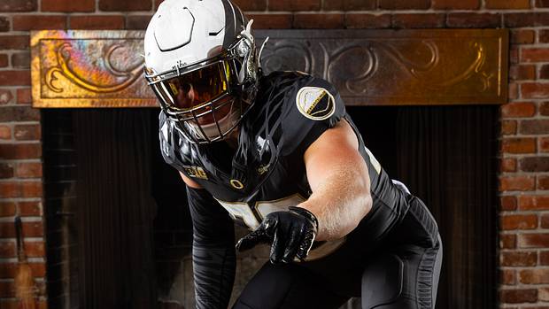 Oregon Releases New ShoeDuck Uniform, Emotional Tribute Honoring Phil ...