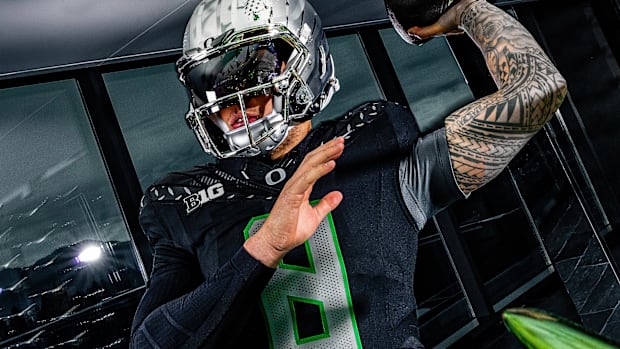 oregon ducks uniform coloring pages