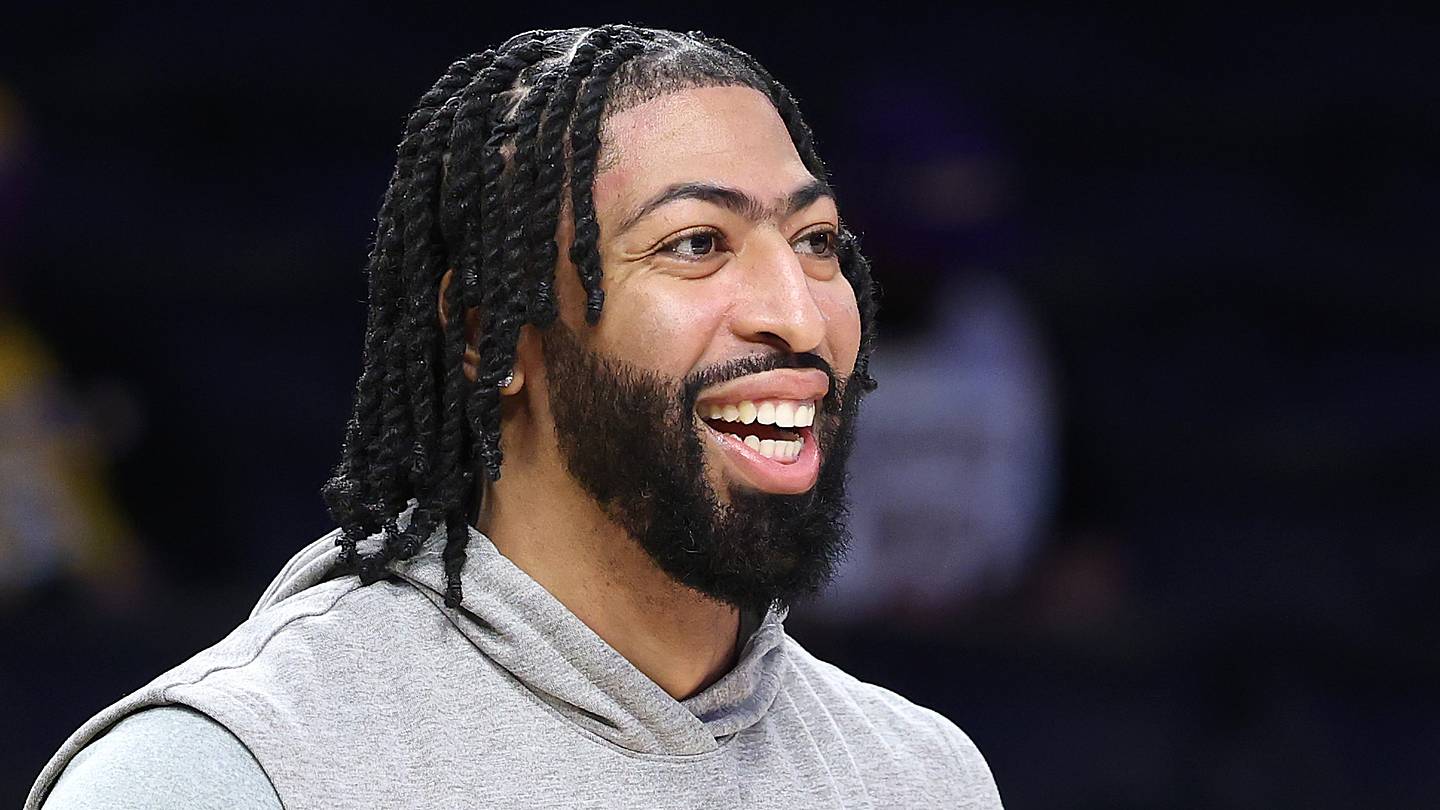 NBA Legend Anthony Davis Puts His Height to Work—This Time for Scalp Care