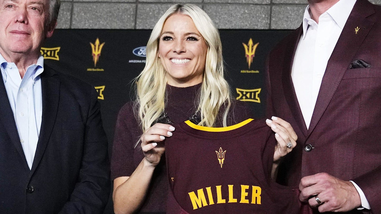 Arizona State cheerleaders meet Molly Miller, new Sun Devils women's ...