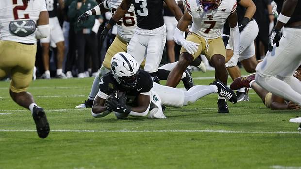 Michigan State Wins a 2OT Classic vs. Boston College, 42-40