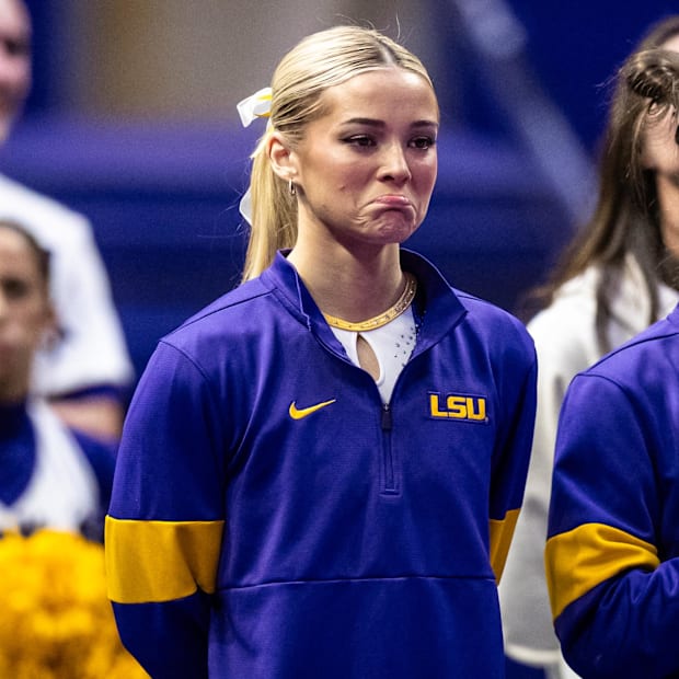 Livvy Dunne is surprise LSU cheerleader on private jet to Auburn meet