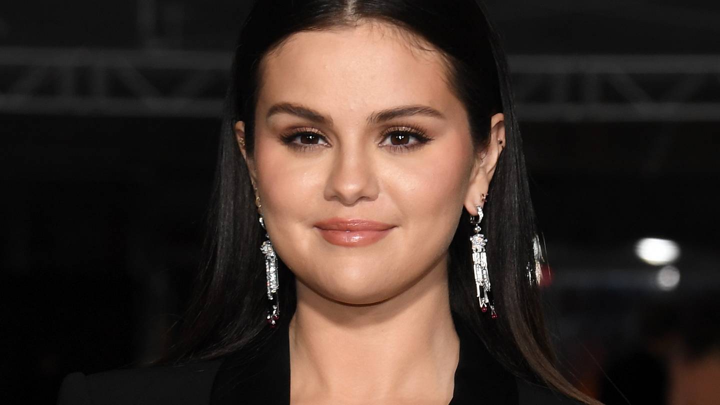 Selena Gomez and Hailey Bieber berry the hatchet once and for all with ...
